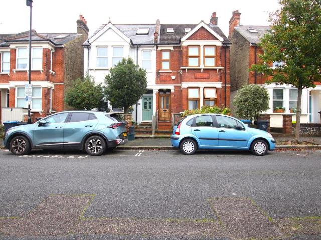 Glossop Road, South Croydon, CR2 4 bed semi detached house to rent £2,900 pcm £669 pw