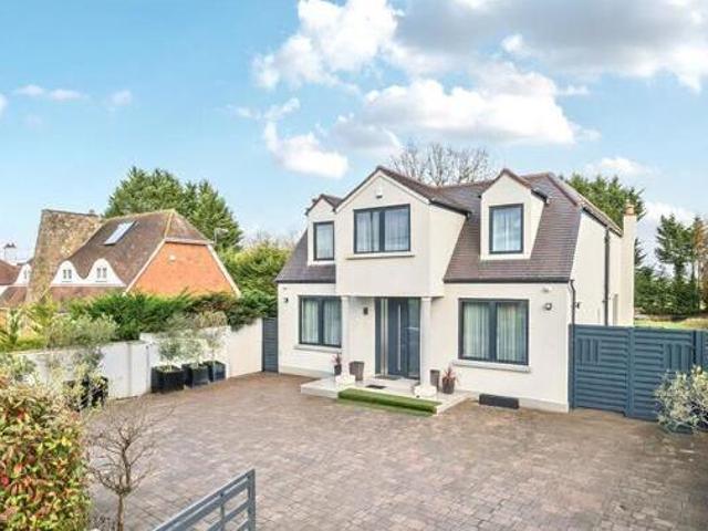 Glaziers Lane, Normandy, 5 Bedroom Detached