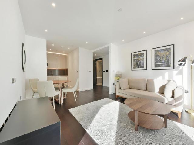 Glacier House, The Residence, London SW11, 1 bed flat to rent, £2,990 pcm | PrimeLocation