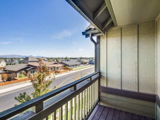 Glacier Vista Apartments 2 Bedroom Apartment for Rent at 2750 Sw Indian Ave, Redmond, OR 97756