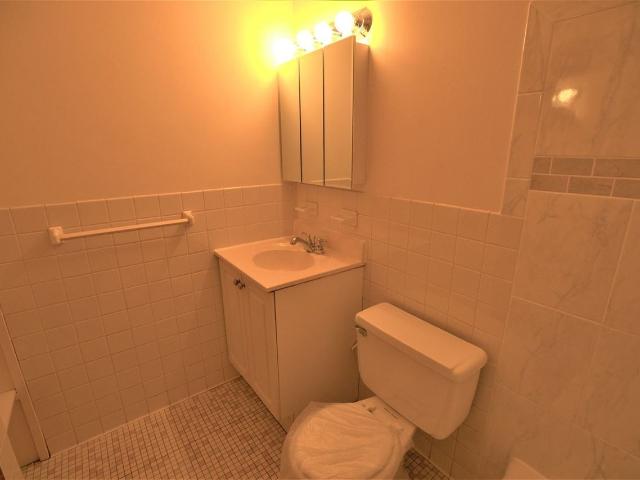 Glacier/Yellowston Apts 2 Bedroom Apartment for Rent at 10801 10801/10817 France Ave S, Bloomington, MN 55431