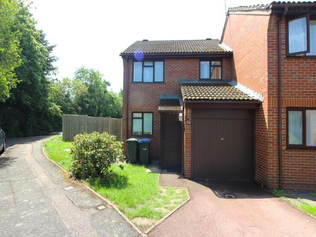 Gladbeck Way, EN1 3 bed end of terrace house to rent £2,300 pcm £531 pw