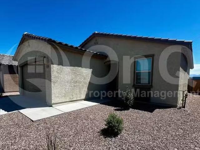Gladden Farms 12326 N Collamer Dr