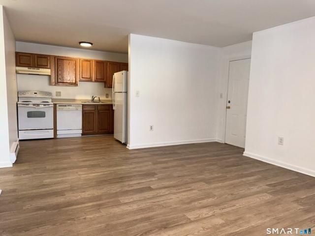 Glade St Unit A, West Haven, Condo For Sale