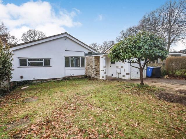 Gladelands Way, Broadstone BH18, 3 bed detached bungalow to rent, £1,750 pcm | PrimeLocation
