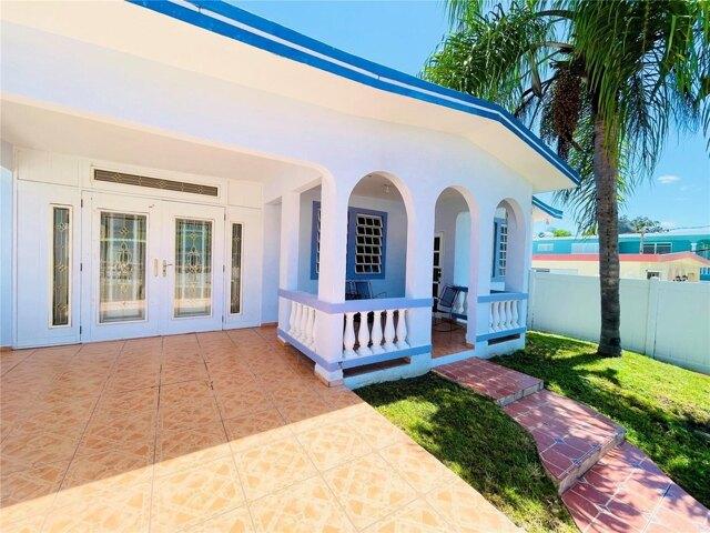 Gladiola Alturas Del Cafetal # G, Yauco, Home For Sale