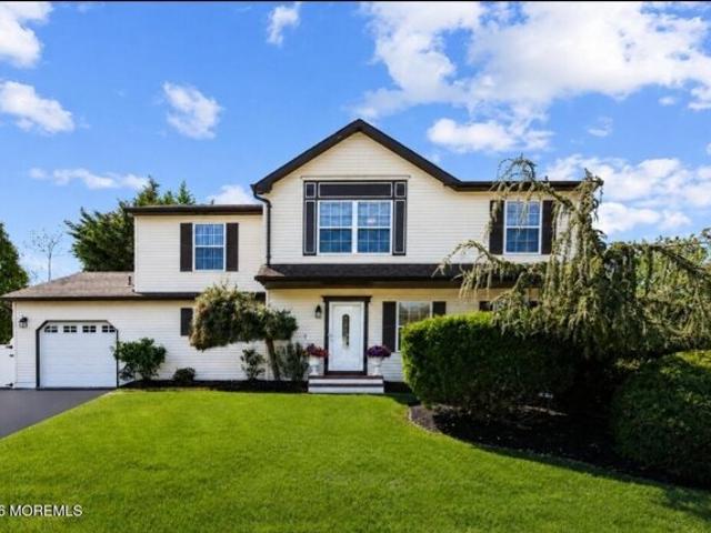 Gladiola Dr, Howell, Home For Sale
