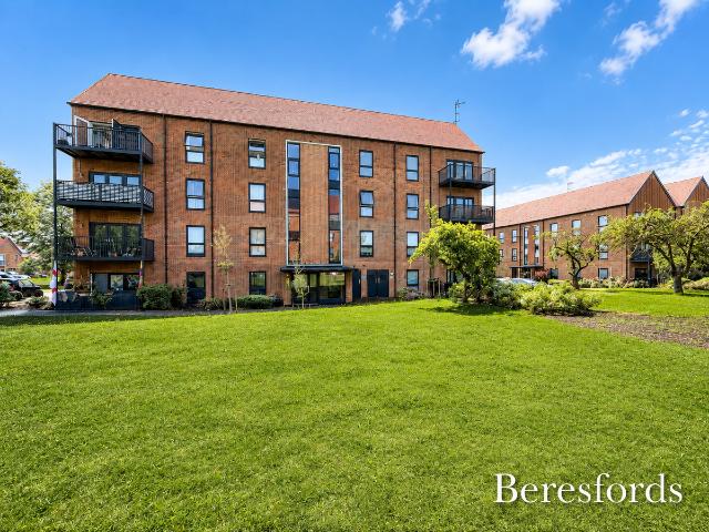 Gladiator Way RM12, 2 bed flat to rent, £1,800 pcm | PrimeLocation
