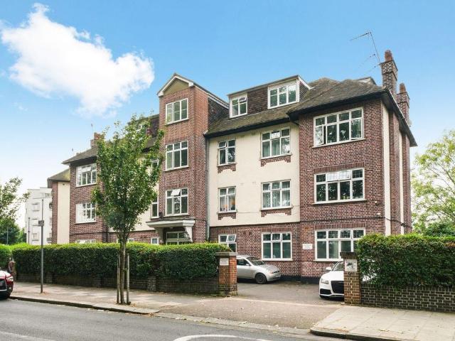 Gladstone Court, Anson Road NW2, 3 bed flat to rent, £2,600 pcm | PrimeLocation