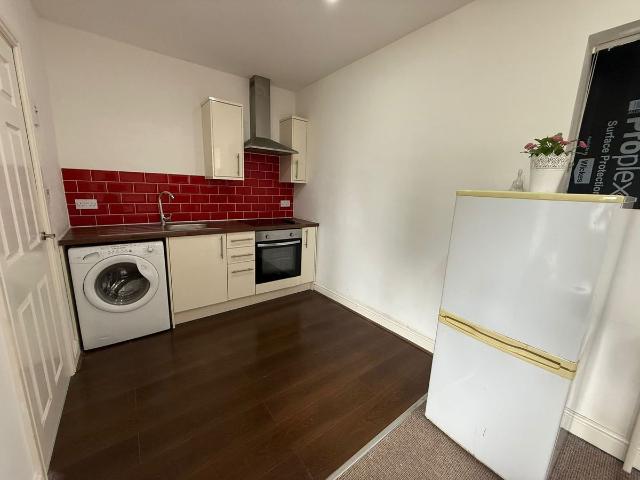 Gladstone Avenue, Loughborough LE11, Studio to rent, £795 pcm | PrimeLocation