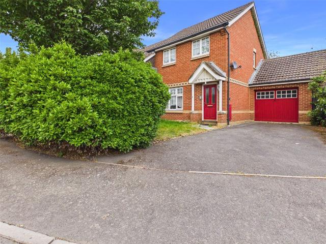 Gladstone Gardens, Hounslow TW3, 3 bed end terrace house to rent, £2,500 pcm | PrimeLocation