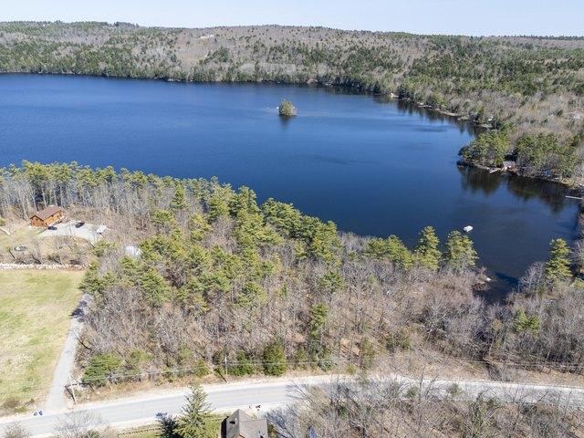 Gladstone Dr, Raymond, ME 04071