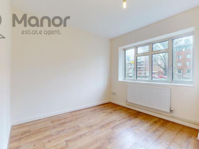 Gladstone House, East India Dock. 2 bed flat to rent £2,150 pcm £496 pw