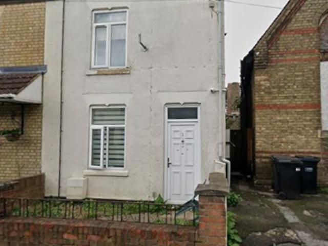 Gladstone Street Room 1