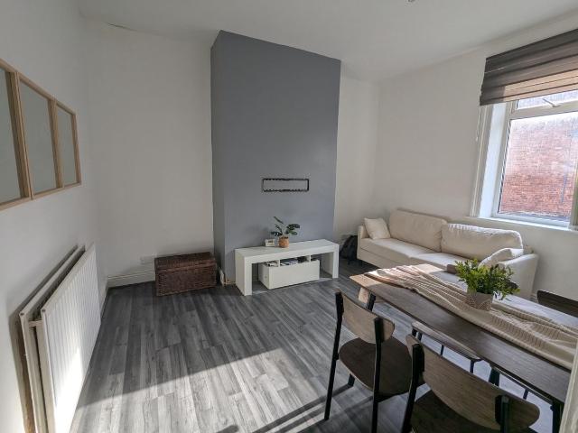 Gladstone Street, Wallsend NE28, 2 bed terraced house to rent, £795 pcm | PrimeLocation