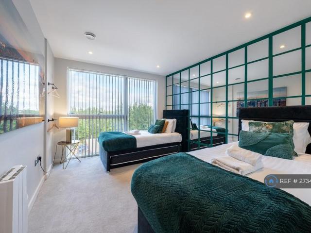 Gladstone Park Gardens, London, NW2 2 bed flat to rent £4,500 pcm £1,038 pw