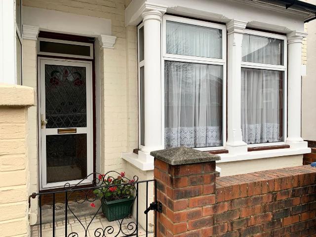 Gladstone Road, Watford WD17, 3 bed property to rent, £2,200 pcm | PrimeLocation