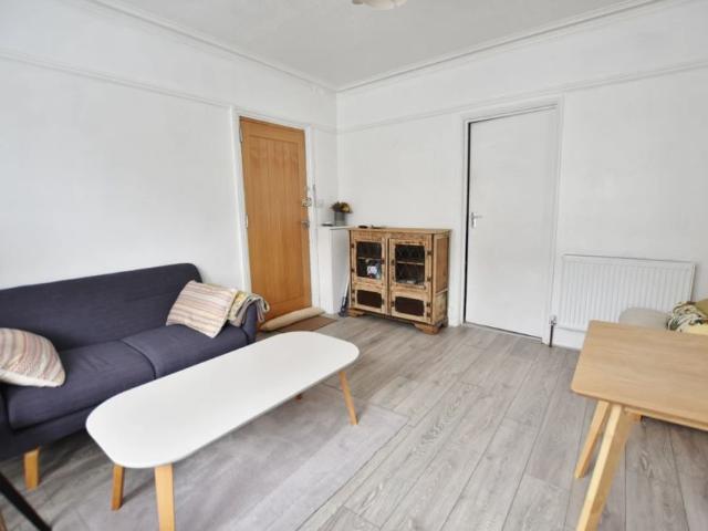 Gladstone Road, Watford, WD17