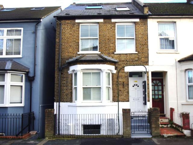 Gladstone Road, Watford WD17, Studio to rent, £650 pcm | PrimeLocation