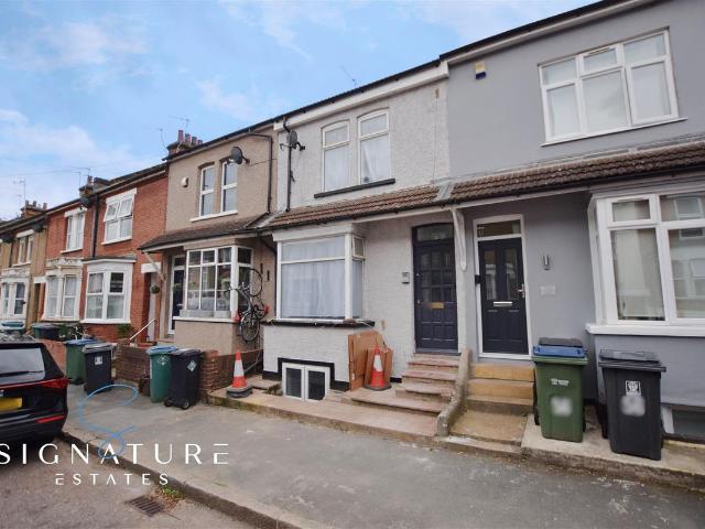 Gladstone Road, Watford WD17, Studio to rent, £850 pcm | PrimeLocation