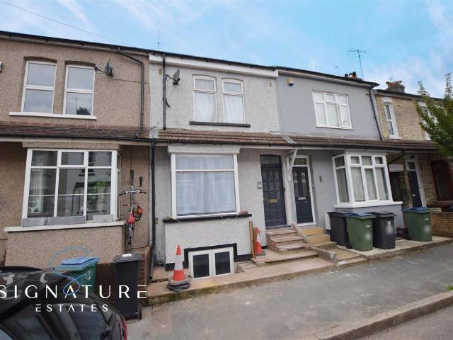 Gladstone Road, Watford WD17, Room to rent, £725 pcm | PrimeLocation