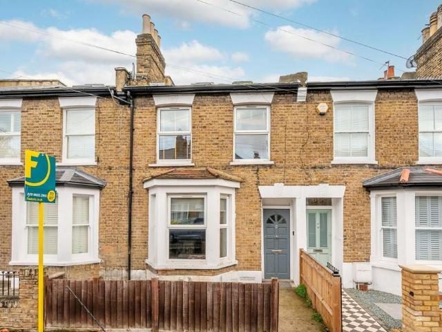 Gladstone Road, Wimbledon, London, SW19 4 bed terraced house to rent £3,750 pcm £865 pw