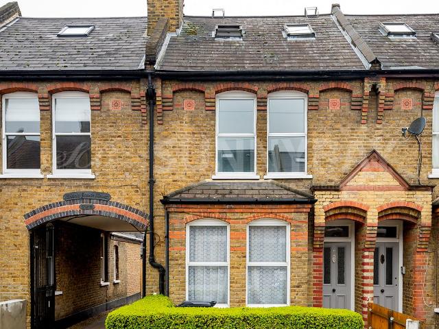 Gladstone Road, Wimbledon SW19, 3 bed maisonette to rent, £2,600 pcm | PrimeLocation
