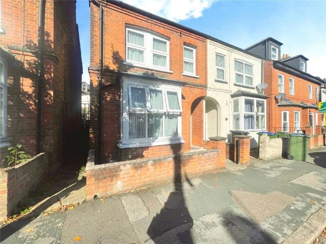Gladstone Road, Hertfordshire WD17 3 bed semi detached house to rent £1,950 pcm £450 pw