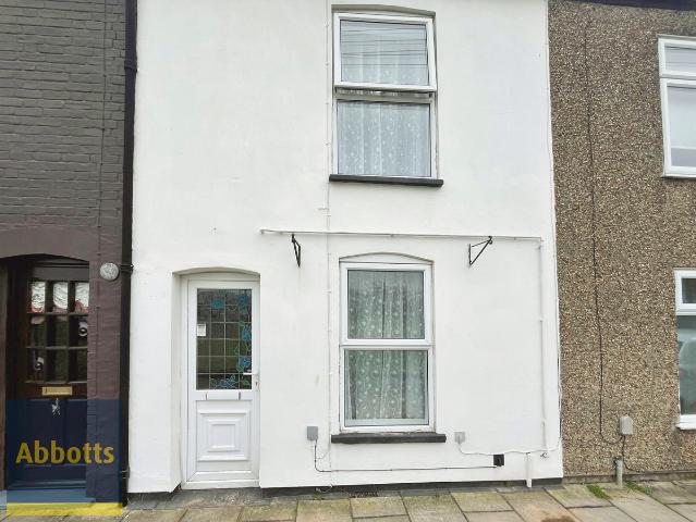 Gladstone Road, King's Lynn PE30, 2 bed terraced house to rent, £800 pcm | PrimeLocation