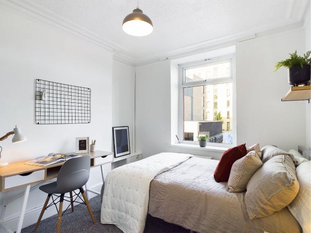 Gladstone Terrace, Lancaster LA1, Room to rent, £561 pcm | PrimeLocation
