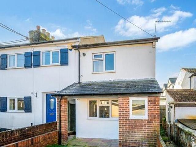 Gladstone Terrace, Littlehampton, 2 Bedroom End