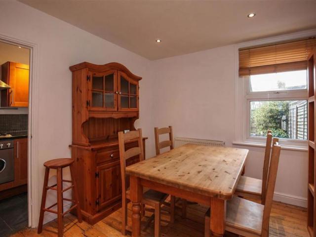 Gladwell Road, Bromley BR1 2 bed house to rent £1,850 pcm £427 pw