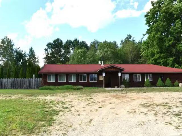 Gladwin, Great Opportunity on this Unique piece of