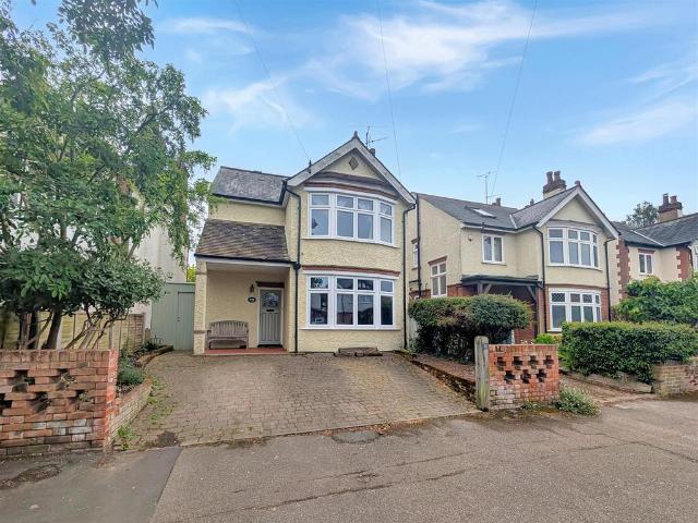 Gladwin Road, Colchester, CO2 7HS 4 bed detached house to rent £2,350 pcm £542 pw
