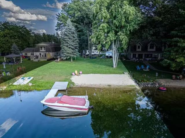 Gladwin, SUGAR SPRINGS/LAKE LANCELOT Gorgeous
