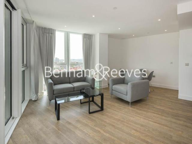 Gladwin Tower, Nine Elms SW8 2 bed apartment to rent £3,900 pcm £900 pw