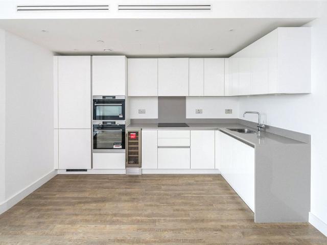 Gladwin Tower, 50 Wandsworth Road, Nine Elms, London SW8, 1 bed flat to rent, £2,700 pcm | PrimeLocation