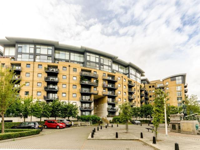 Glaisher Street, Greenwich, London SE8, 3 bed flat to rent, £3,300 pcm | PrimeLocation