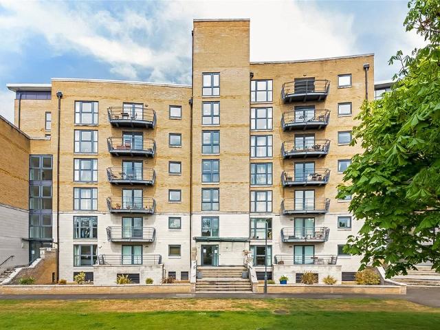 Glaisher Street, London, SE8 1 bed apartment to rent £1,750 pcm £404 pw