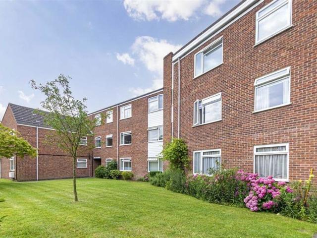 Glamorgan Road, KT1, London