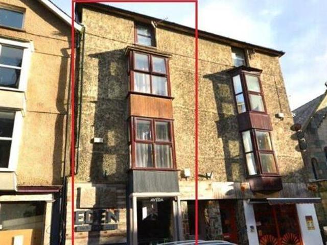 Glan Morgan, High Street, 3 Bedroom Flat