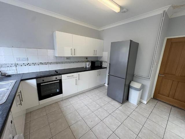 Glanbrydan Avenue, Uplands, SA2 5 bed terraced house to rent £1,900 pcm £438 pw