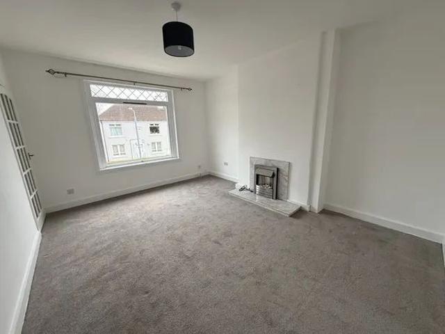Glanderston Drive, Glasgow, G13