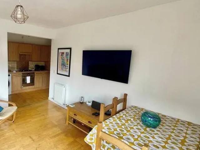 Glasgow City, G12 8BY, United Kingdom | 3 bed apartment for rent #147410130 | Rentberry
