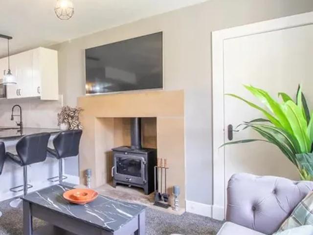 Glasgow City, G12 8RJ, United Kingdom | 4 bed apartment for rent #125275343 | Rentberry