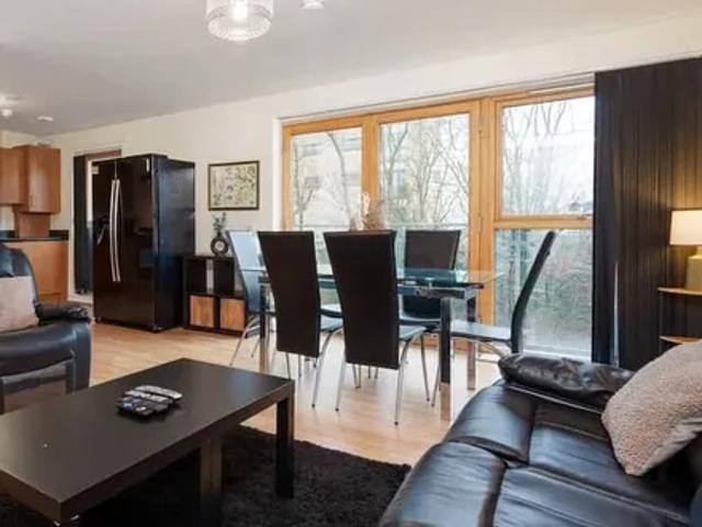Glasgow City, G41 3JH, United Kingdom | 2 bed apartment for rent #166725521 | Rentberry