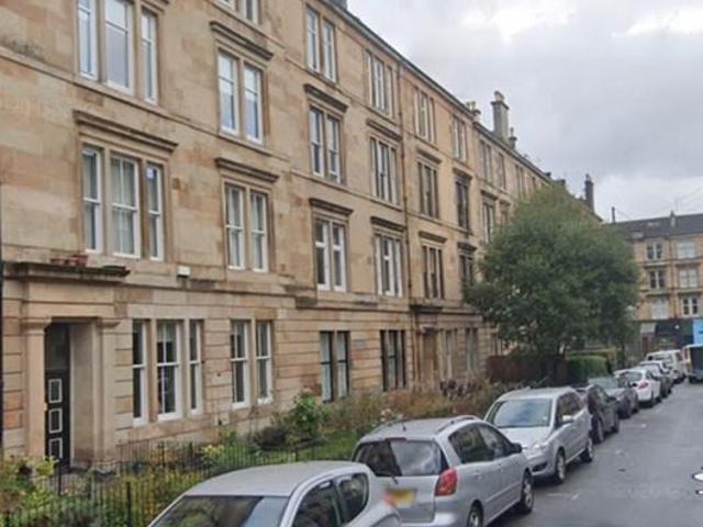 Glasgow, Glasgow, G4 4 bed flat to rent £2,700 pcm £623 pw