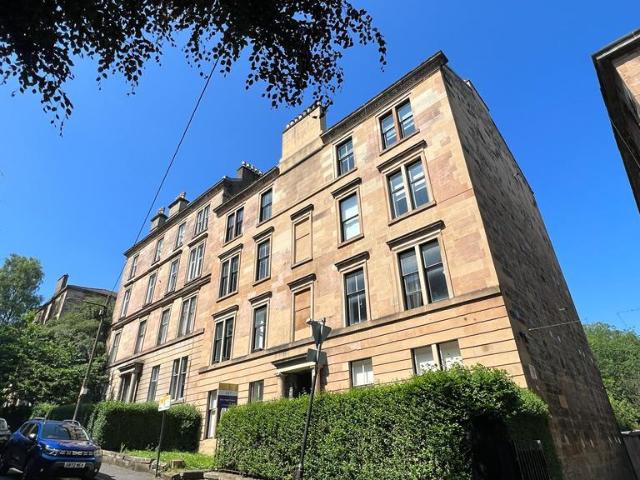 Glasgow Street, Glasgow G12 4 bed flat to rent £2,600 pcm £600 pw