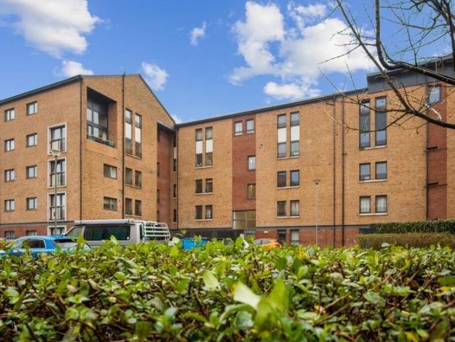 Glasgow westend flat