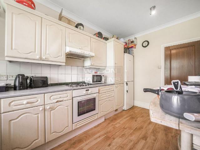 Glasfryn Court, Harrow On The Hill HA2, 2 bed flat to rent, £1,900 pcm | PrimeLocation